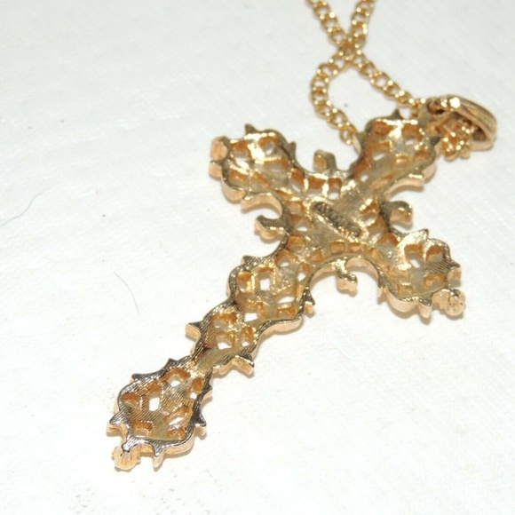 Avon | Jewelry | Vintage Avon Cross Pendant Necklace Goldtone | Poshmark